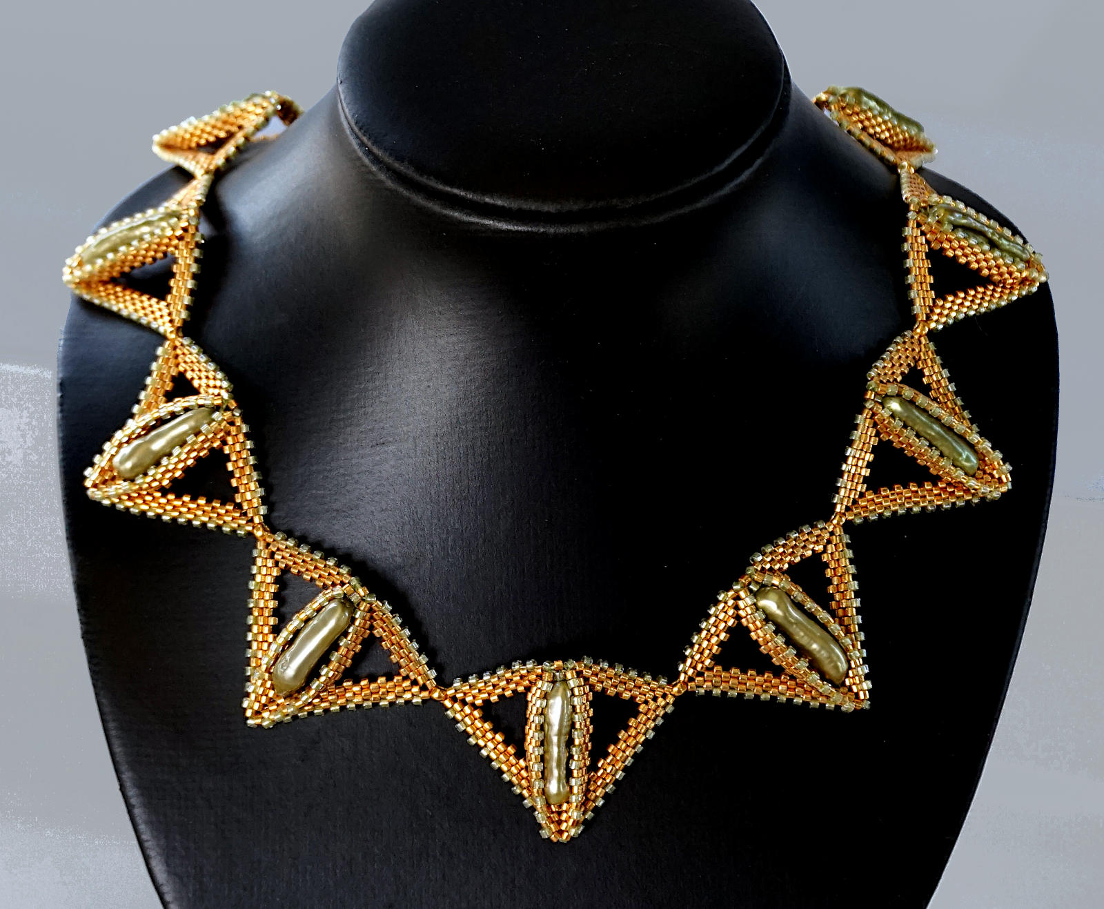 The Beadworkers Guild – Bringing Beadworkers Together